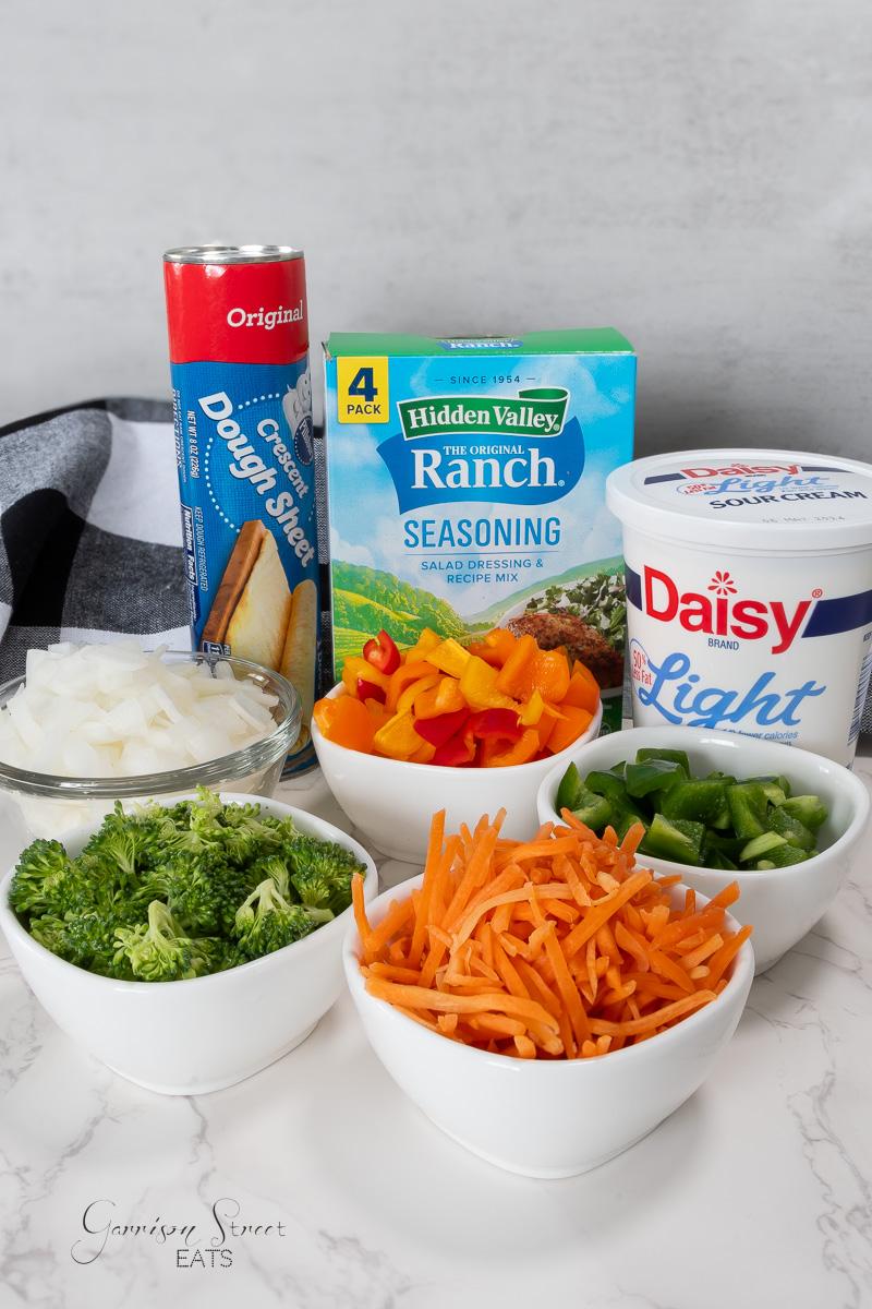 Hidden Valley Ranch Veggie Pizza with Crescent Rolls - Garrison Street Eats